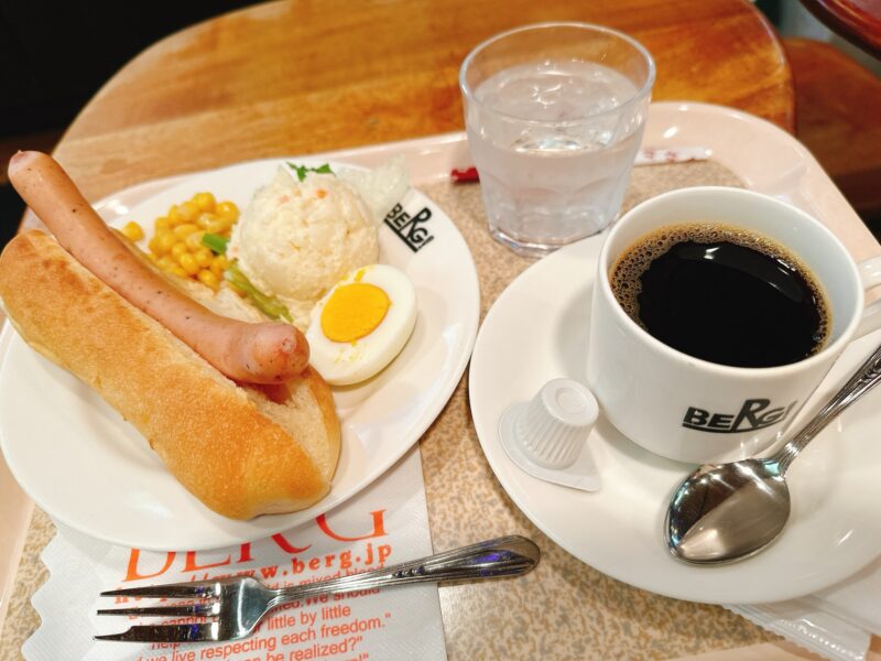 歯がある人たちが飲んでる。 | あいすくりーむボンボン